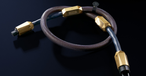 Master Crown 旗艦_電源線